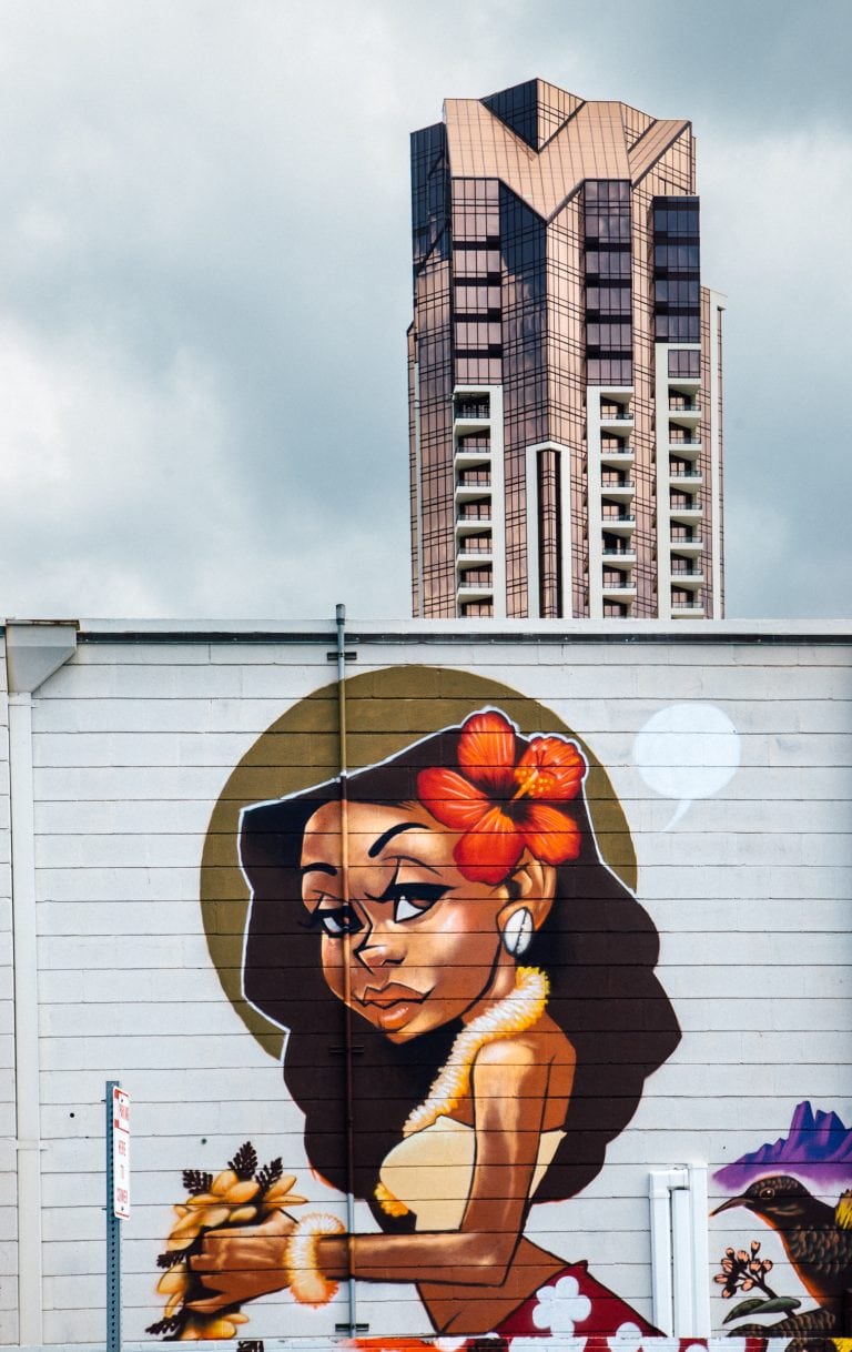 A Guide to Kakaako // Mural Hunting in Honolulu's Coolest Neighborhood