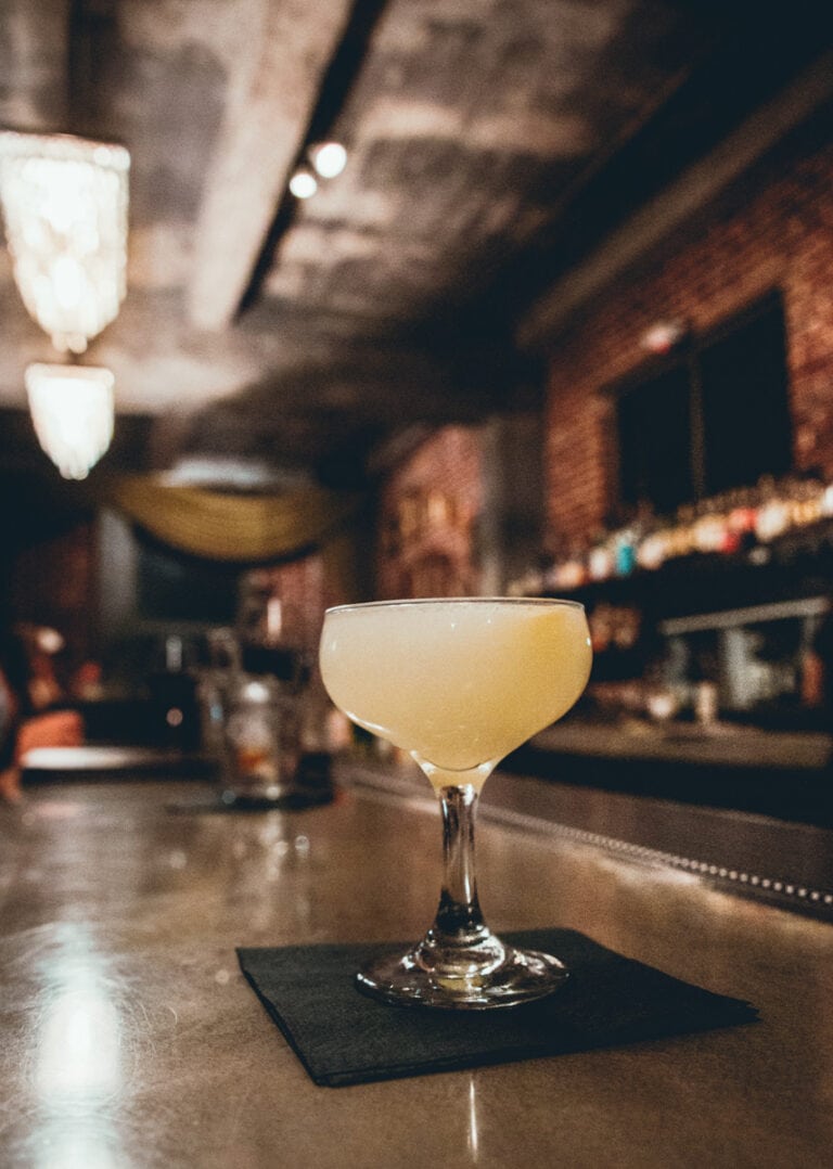 A Local's Guide to Chinatown Honolulu // Restaurants, Bars & Shopping